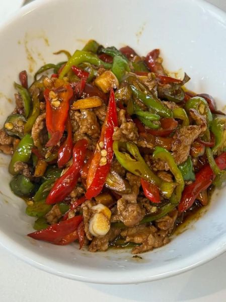 辣椒炒牛肉丝怎么炒才嫩_辣椒炒牛肉丝用什么辣椒-第3张图片-山城妙识