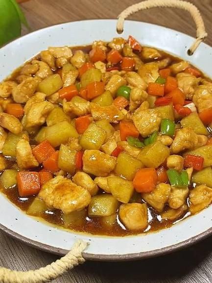 土豆鸡丁怎么做_家常土豆鸡丁做法-第1张图片-山城妙识