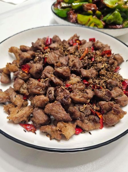 孜然羊肉怎么做才嫩_家常做法步骤详解-第3张图片-山城妙识