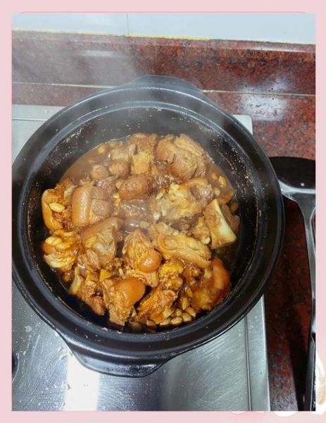 南乳猪手花生怎么做_南乳猪手花生要炖多久-第1张图片-山城妙识