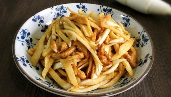 炒茭白怎么炒好吃_茭白炒肉家常做法-第3张图片-山城妙识