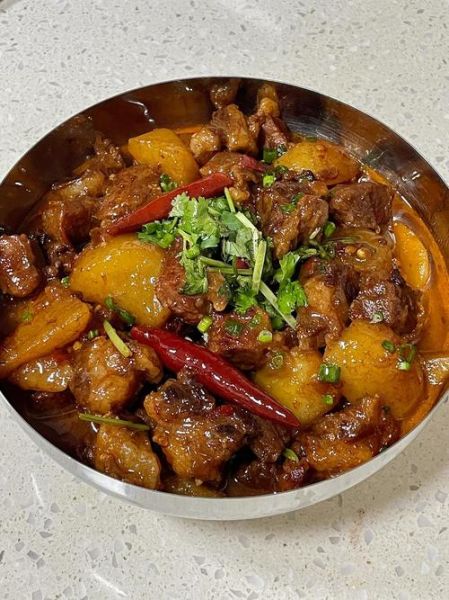 土豆炖牛肉怎么做好吃_家常简单做法-第2张图片-山城妙识