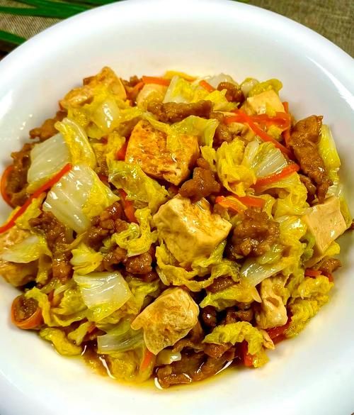 白菜怎么炒好吃_白菜炖豆腐的做法-第3张图片-山城妙识