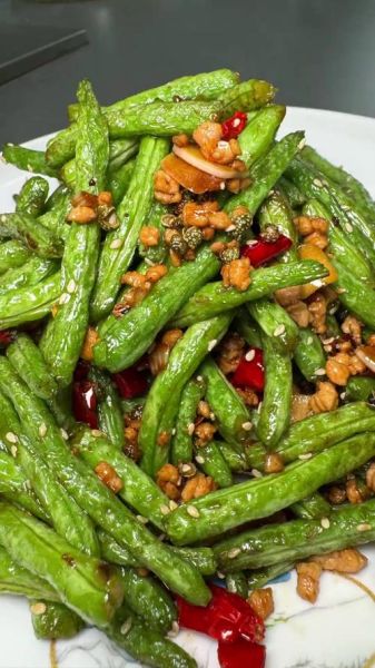 干煸豇豆怎么做_干煸豇豆要不要焯水-第3张图片-山城妙识 干煸豇豆怎么做_干煸豇豆要不要焯水-第3张图片-山城妙识