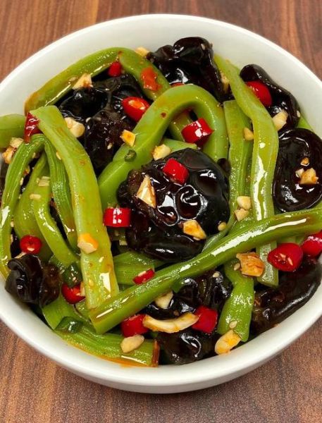 凉拌木耳怎么做好吃_家常凉拌木耳的做法-第2张图片-山城妙识 凉拌木耳怎么做好吃_家常凉拌木耳的做法-第2张图片-山城妙识