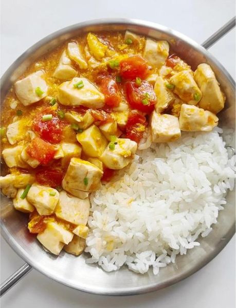 西红柿蒸饭怎么做_西红柿蒸饭需要哪些材料-第1张图片-山城妙识