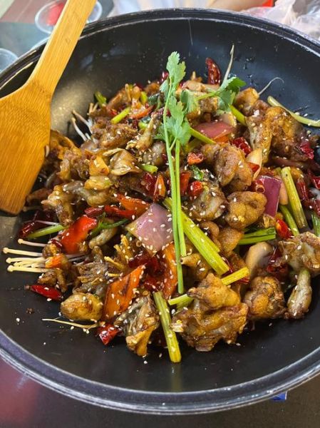 干锅牛蛙怎么做_干锅牛蛙最正宗的做法-第2张图片-山城妙识