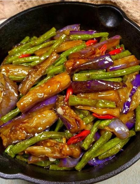 紫茄子炒豆角怎么做_紫茄子炒豆角的家常做法-第3张图片-山城妙识