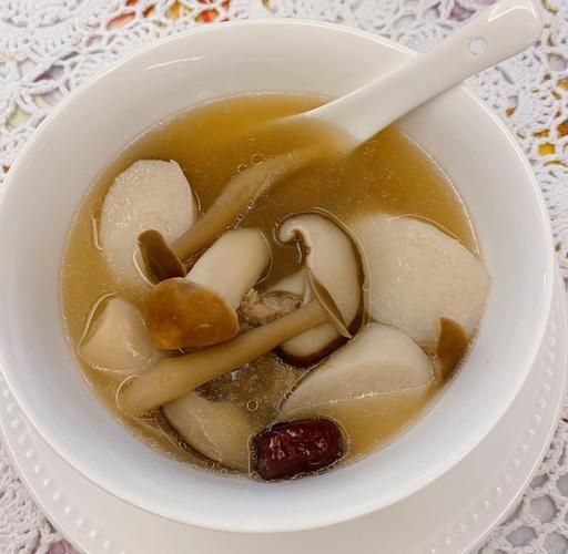 菌菇排骨汤怎么炖好喝_菌菇排骨汤的做法步骤-第1张图片-山城妙识 菌菇排骨汤怎么炖好喝_菌菇排骨汤的做法步骤-第1张图片-山城妙识