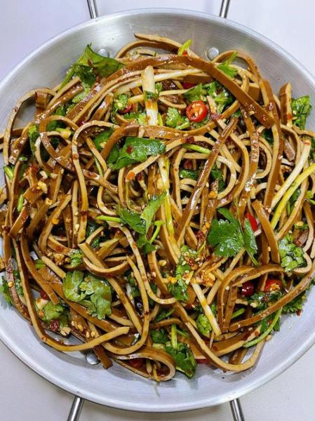 凉拌香干怎么做_香干凉拌要不要焯水-第1张图片-山城妙识