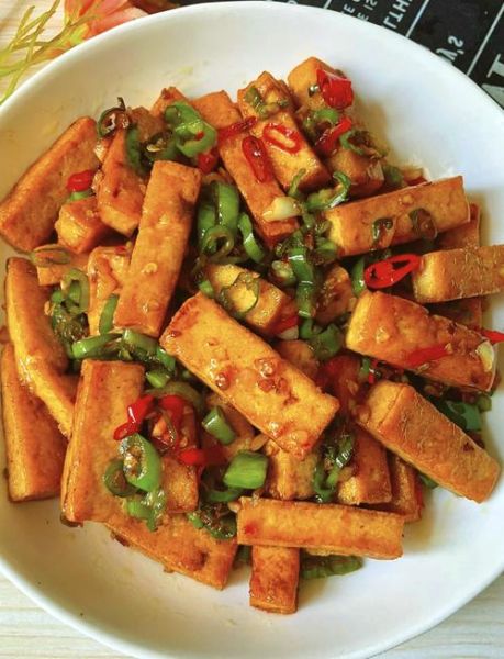 辣椒炒豆腐怎么做_家常做法步骤详解-第1张图片-山城妙识