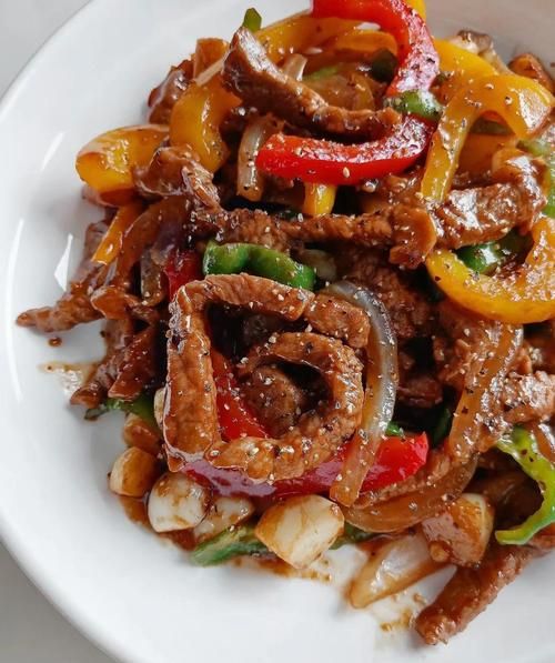 黑胡椒牛柳怎么做_黑胡椒牛柳腌制技巧-第1张图片-山城妙识 黑胡椒牛柳怎么做_黑胡椒牛柳腌制技巧-第1张图片-山城妙识