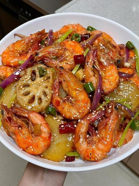 干锅香辣虾怎么做_家庭版详细步骤-第1张图片-山城妙识 干锅香辣虾怎么做_家庭版详细步骤-第1张图片-山城妙识