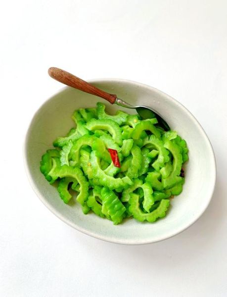 苦瓜炒肠子怎么炒不苦_苦瓜炒肠子焯水几分钟-第1张图片-山城妙识 苦瓜炒肠子怎么炒不苦_苦瓜炒肠子焯水几分钟-第1张图片-山城妙识