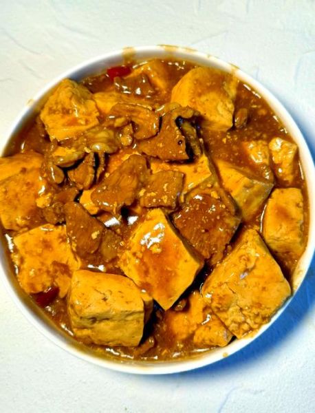 猪肉炖豆腐怎么做好吃_家常做法步骤详解-第1张图片-山城妙识