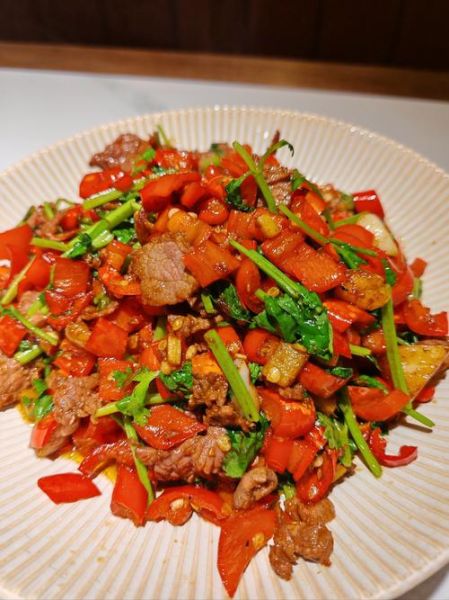 小炒黄牛肉怎么做_小炒黄牛肉腌制多久才嫩-第1张图片-山城妙识 小炒黄牛肉怎么做_小炒黄牛肉腌制多久才嫩-第1张图片-山城妙识