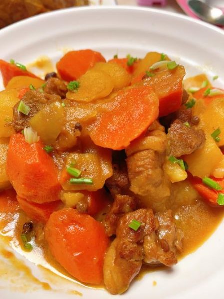 牛肉炖胡萝卜怎么炖才软烂_牛肉炖胡萝卜家常做法-第2张图片-山城妙识 牛肉炖胡萝卜怎么炖才软烂_牛肉炖胡萝卜家常做法-第2张图片-山城妙识