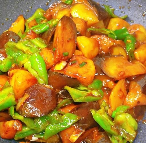 地三鲜家常做法_地三鲜茄子土豆青椒怎么做-第1张图片-山城妙识 地三鲜家常做法_地三鲜茄子土豆青椒怎么做-第1张图片-山城妙识
