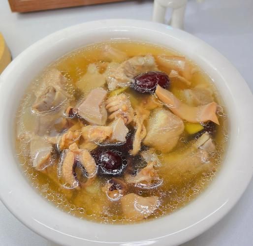 墨鱼汤的做法_墨鱼怎么炖汤才白-第1张图片-山城妙识 墨鱼汤的做法_墨鱼怎么炖汤才白-第1张图片-山城妙识