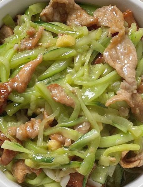 黄瓜炒肉片怎么做_黄瓜炒肉片先炒肉还是先炒黄瓜-第1张图片-山城妙识 黄瓜炒肉片怎么做_黄瓜炒肉片先炒肉还是先炒黄瓜-第1张图片-山城妙识