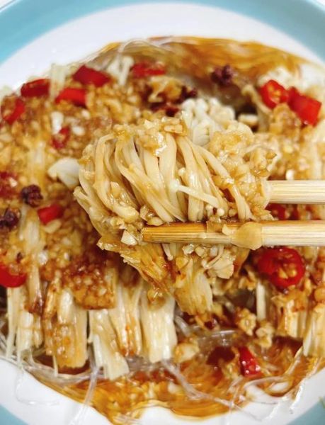 蒜蓉粉丝金针菇怎么做_蒜蓉粉丝金针菇蒸多久-第2张图片-山城妙识 蒜蓉粉丝金针菇怎么做_蒜蓉粉丝金针菇蒸多久-第2张图片-山城妙识