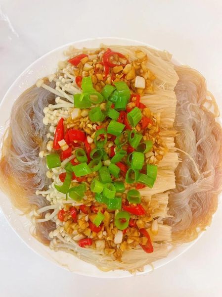 蒜蓉粉丝金针菇怎么做_蒜蓉粉丝金针菇蒸多久-第1张图片-山城妙识 蒜蓉粉丝金针菇怎么做_蒜蓉粉丝金针菇蒸多久-第1张图片-山城妙识