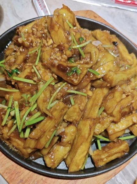 铁板茄子怎么做_家常铁板茄子做法-第1张图片-山城妙识