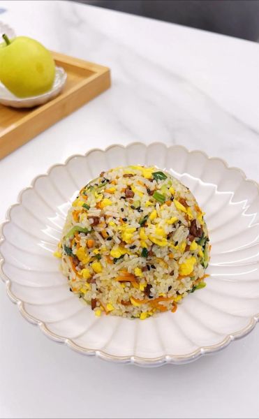 扬州炒饭怎么做_正宗扬州炒饭配料有哪些-第2张图片-山城妙识 扬州炒饭怎么做_正宗扬州炒饭配料有哪些-第2张图片-山城妙识