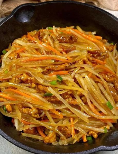 土豆胡萝卜怎么炒好吃_家常土豆胡萝卜做法-第1张图片-山城妙识 土豆胡萝卜怎么炒好吃_家常土豆胡萝卜做法-第1张图片-山城妙识