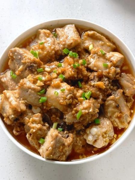 蒜香蒸排骨怎么做_蒸排骨蒜香不腥的秘诀-第1张图片-山城妙识 蒜香蒸排骨怎么做_蒸排骨蒜香不腥的秘诀-第1张图片-山城妙识