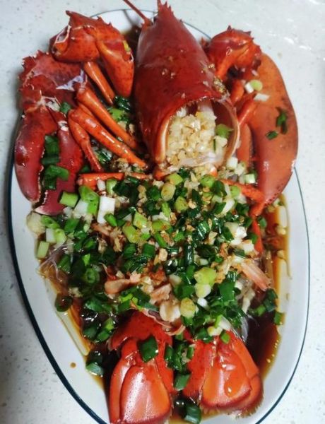 大龙虾怎么做才好吃_清蒸大龙虾需要蒸多久-第1张图片-山城妙识 大龙虾怎么做才好吃_清蒸大龙虾需要蒸多久-第1张图片-山城妙识