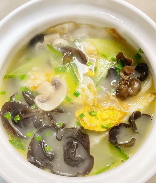 木耳鸡蛋汤怎么做_木耳鸡蛋汤的营养价值-第1张图片-山城妙识 木耳鸡蛋汤怎么做_木耳鸡蛋汤的营养价值-第1张图片-山城妙识