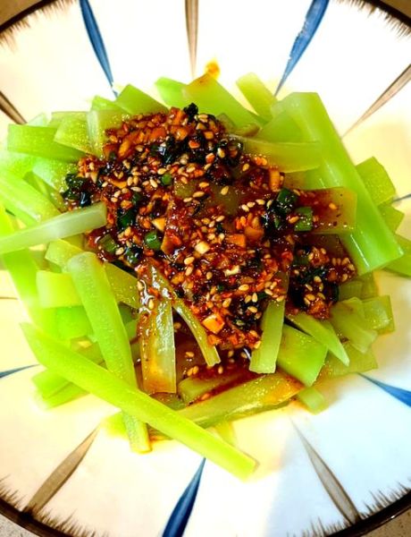 莴苣怎么炒好吃_莴苣凉拌需要焯水吗-第1张图片-山城妙识 莴苣怎么炒好吃_莴苣凉拌需要焯水吗-第1张图片-山城妙识