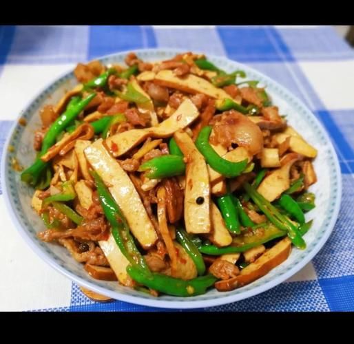 青椒炒豆干怎么炒好吃_青椒炒豆干的家常做法-第1张图片-山城妙识 青椒炒豆干怎么炒好吃_青椒炒豆干的家常做法-第1张图片-山城妙识