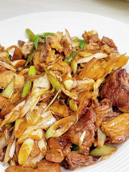 炒五花肉的家常做法_五花肉怎么炒才肥而不腻-第3张图片-山城妙识 炒五花肉的家常做法_五花肉怎么炒才肥而不腻-第3张图片-山城妙识