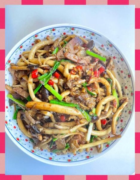 茶树菇怎么做好吃_茶树菇炒肉家常做法-第2张图片-山城妙识