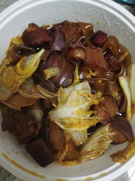 猪肉炖白菜怎么做_猪肉炖白菜的家常做法-第1张图片-山城妙识 猪肉炖白菜怎么做_猪肉炖白菜的家常做法-第1张图片-山城妙识