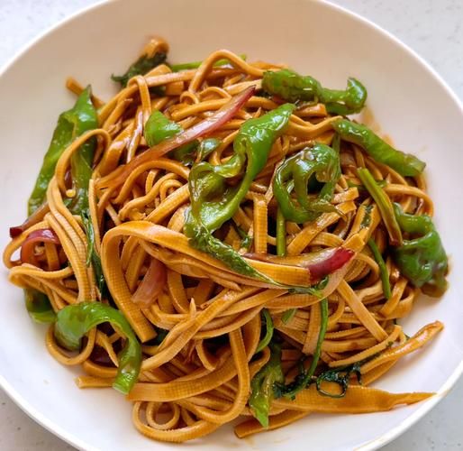 尖椒豆皮怎么炒好吃_尖椒豆皮的家常做法-第2张图片-山城妙识 尖椒豆皮怎么炒好吃_尖椒豆皮的家常做法-第2张图片-山城妙识