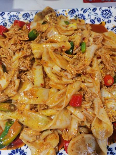 炒猫耳朵的家常做法_猫耳朵怎么炒才劲道-第1张图片-山城妙识 炒猫耳朵的家常做法_猫耳朵怎么炒才劲道-第1张图片-山城妙识