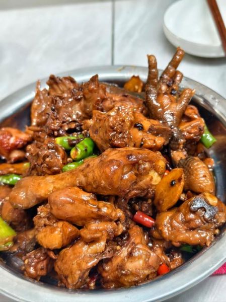 炖鸡肉的家常做法_怎样炖鸡肉才又嫩又入味-第1张图片-山城妙识 炖鸡肉的家常做法_怎样炖鸡肉才又嫩又入味-第1张图片-山城妙识