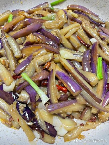 炒茄子怎么做好吃_炒茄子需要焯水吗-第2张图片-山城妙识 炒茄子怎么做好吃_炒茄子需要焯水吗-第2张图片-山城妙识