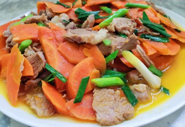 胡萝卜怎么炒好吃_胡萝卜炖汤的做法-第3张图片-山城妙识