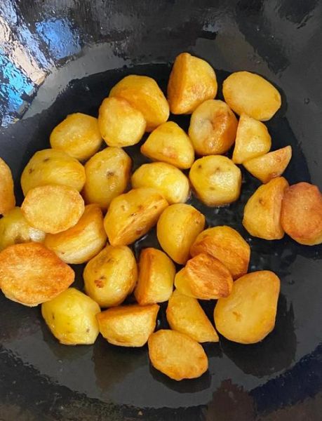 炕土豆怎么做才外酥里糯_炕土豆用大火还是小火-第1张图片-山城妙识 炕土豆怎么做才外酥里糯_炕土豆用大火还是小火-第1张图片-山城妙识