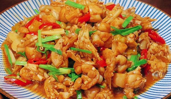 爆炒牛蛙怎么做_牛蛙怎么炒才嫩-第2张图片-山城妙识 爆炒牛蛙怎么做_牛蛙怎么炒才嫩-第2张图片-山城妙识