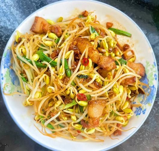 豆芽炒肉怎么炒好吃_家常豆芽炒肉做法-第2张图片-山城妙识