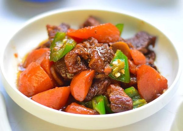 胡萝卜炖牛肉怎么做_牛肉炖多久才软烂-第1张图片-山城妙识 胡萝卜炖牛肉怎么做_牛肉炖多久才软烂-第1张图片-山城妙识