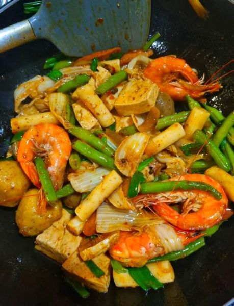 家庭麻辣香锅怎么做_麻辣香锅简单做法-第1张图片-山城妙识 家庭麻辣香锅怎么做_麻辣香锅简单做法-第1张图片-山城妙识