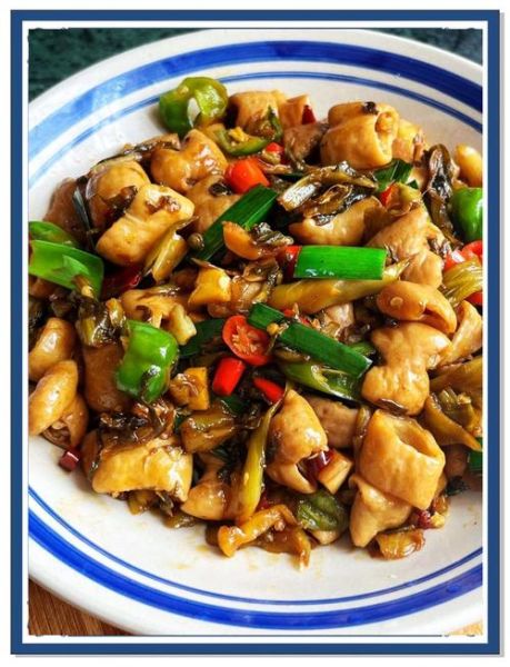 猪大肠炒酸菜怎么做_酸菜炒猪大肠要不要焯水-第3张图片-山城妙识 猪大肠炒酸菜怎么做_酸菜炒猪大肠要不要焯水-第3张图片-山城妙识