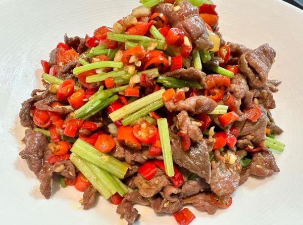 小炒牛肉怎么炒才嫩_小炒牛肉用哪个部位最好-第2张图片-山城妙识 小炒牛肉怎么炒才嫩_小炒牛肉用哪个部位最好-第2张图片-山城妙识