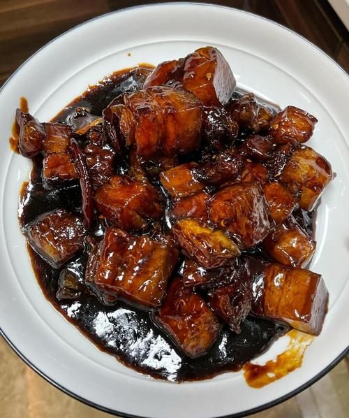 上海红烧肉最正宗的做法_家庭版详细步骤-第1张图片-山城妙识 上海红烧肉最正宗的做法_家庭版详细步骤-第1张图片-山城妙识